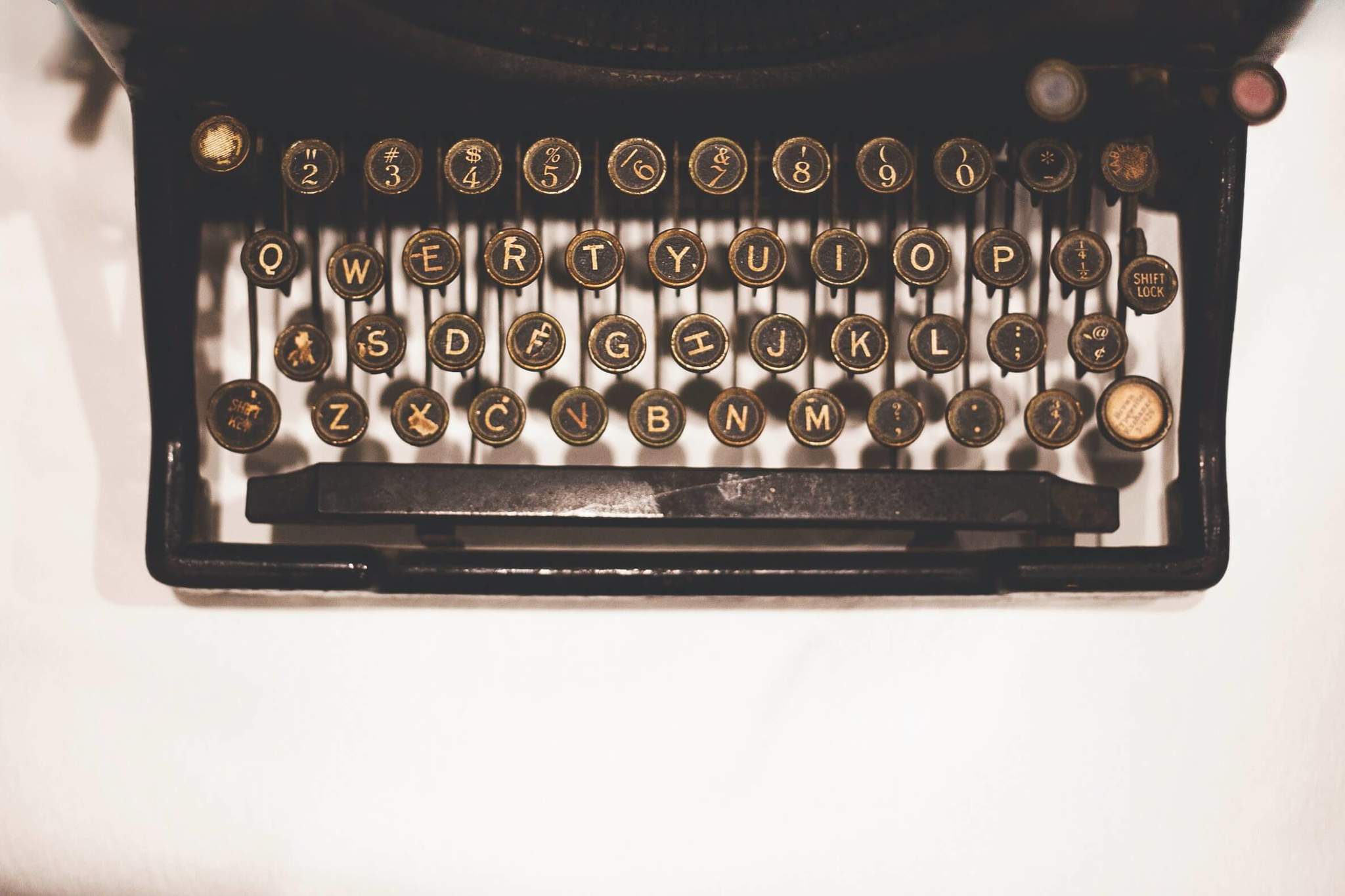 Principle #3: Meet typographical contrast - WhatFontIs.com Playground